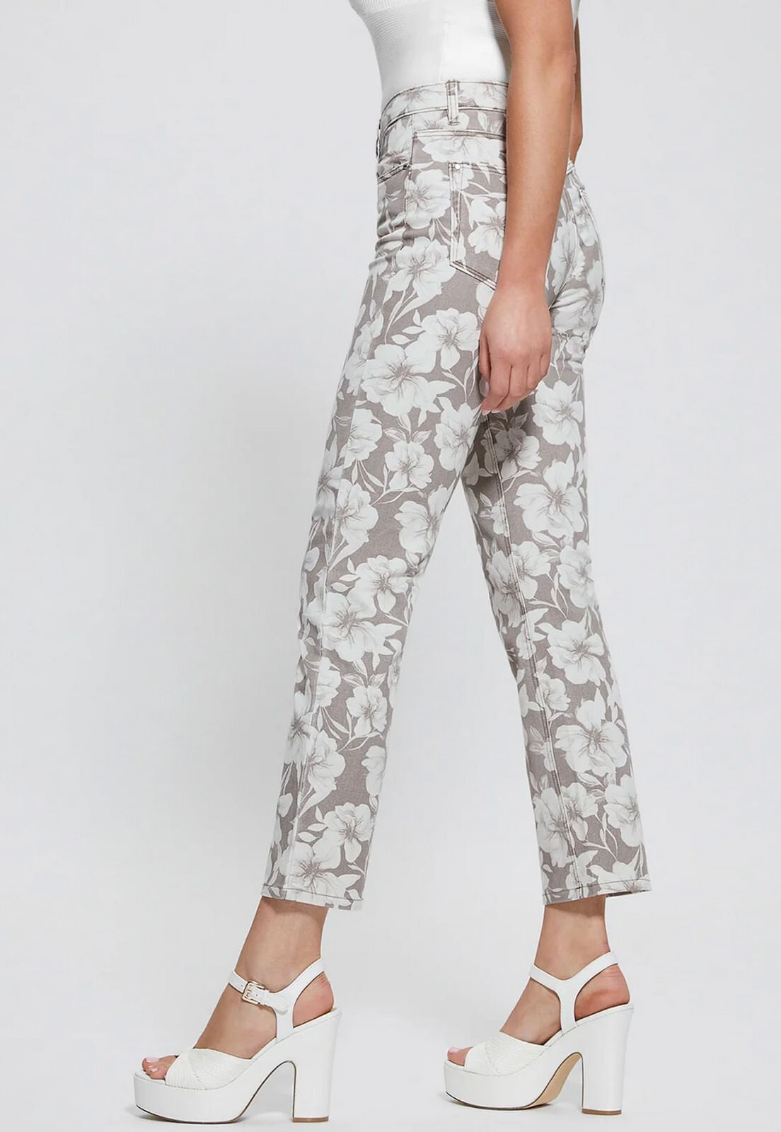 Calça Sarja Reta Flower - Privalia