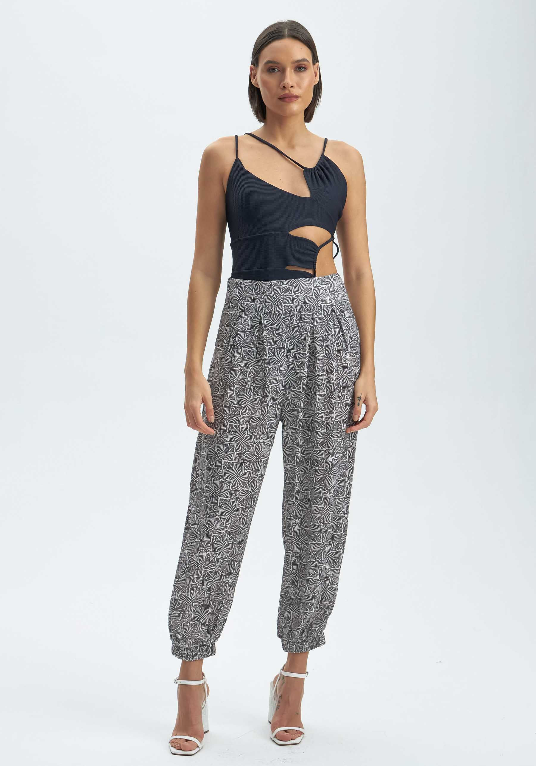 Calça Aladdin Estampada - Privalia