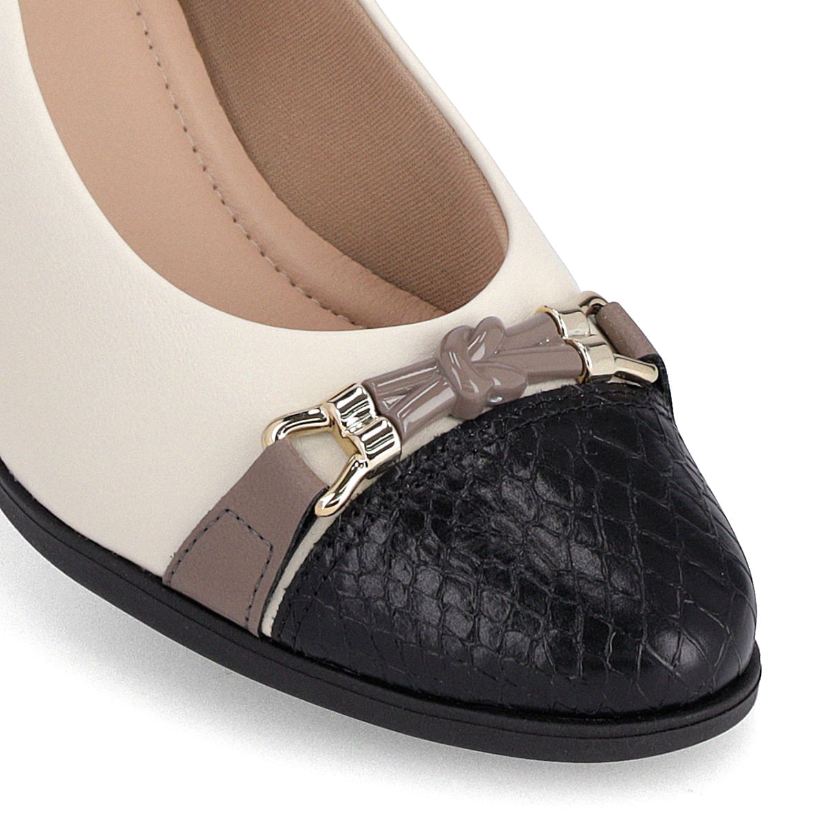 Scarpin Danubia Salto Médio Off White - Privalia